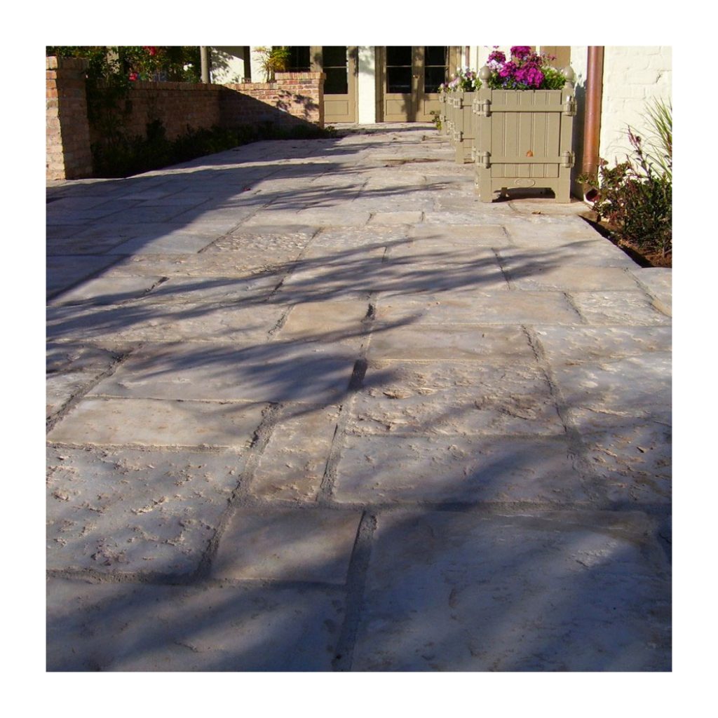 Touraine Random Ashlar Cut Reclaimed | CompasStone.com