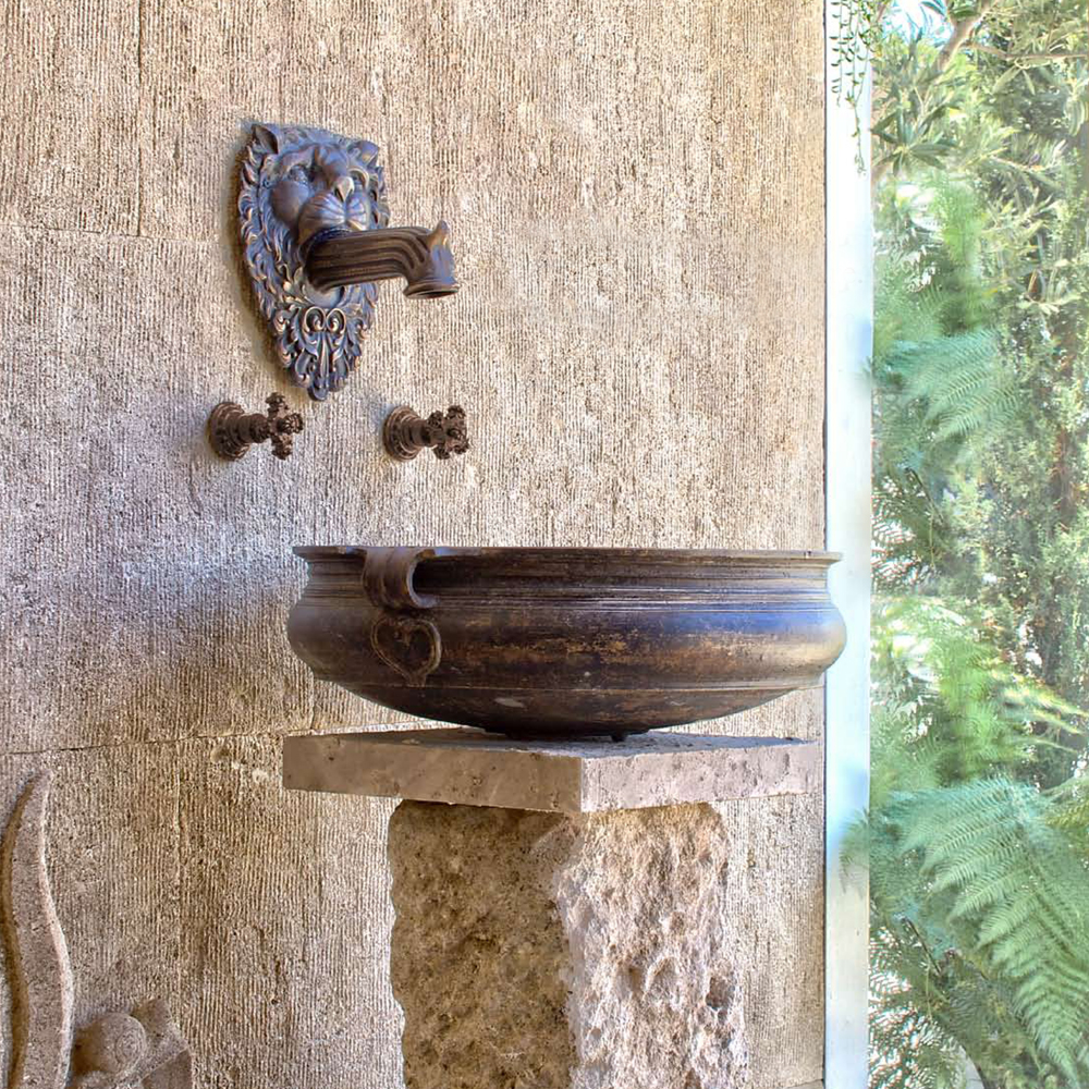 Cruciform Wall Mounted Tub System | Compas™